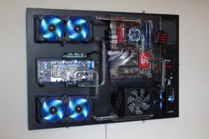 8 Ridiculously Awesome Wall-Mounted PC Build Examples ([epicdate ...